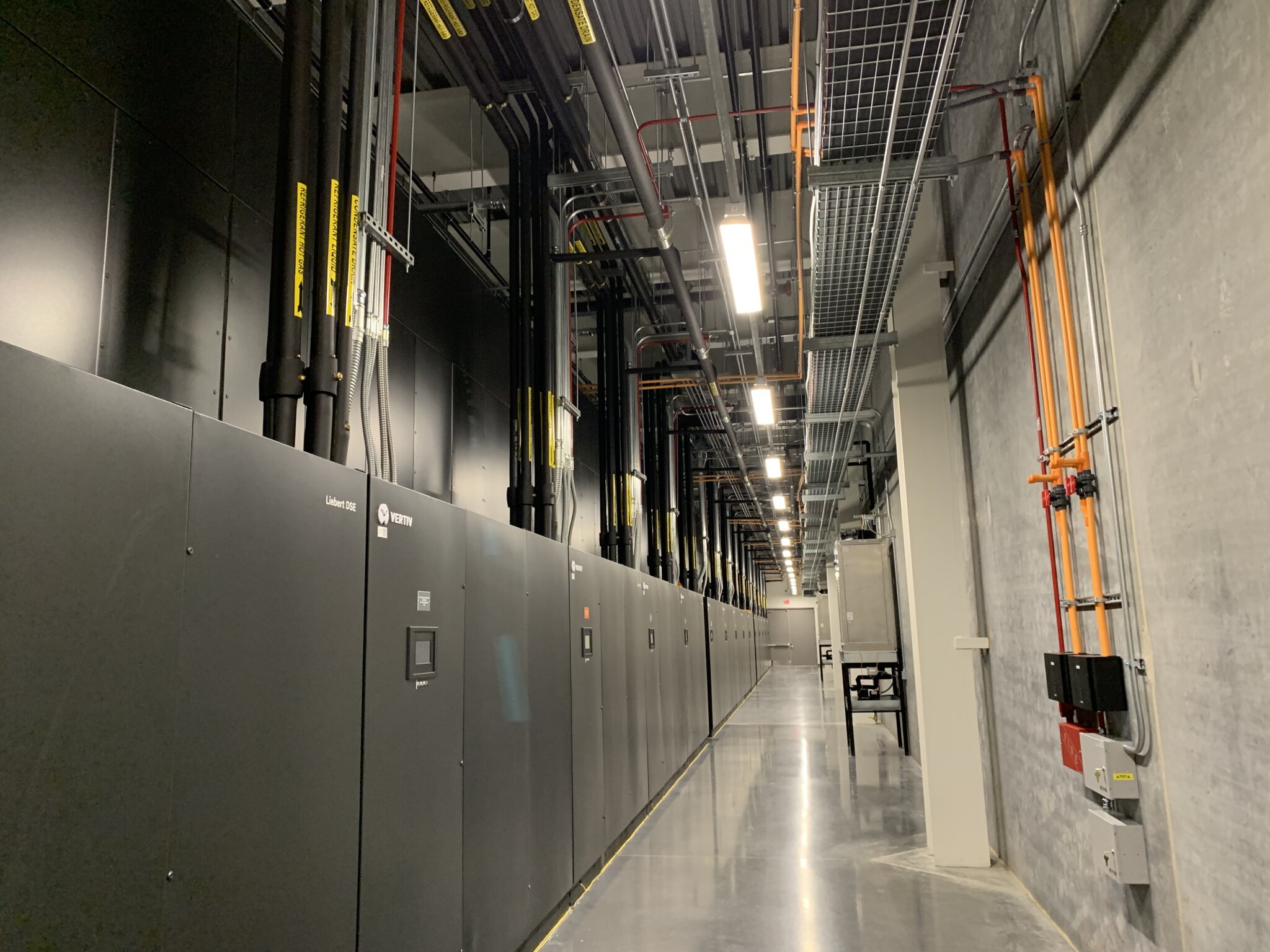 EdgeConneX Data Center - McKenney's Inc.